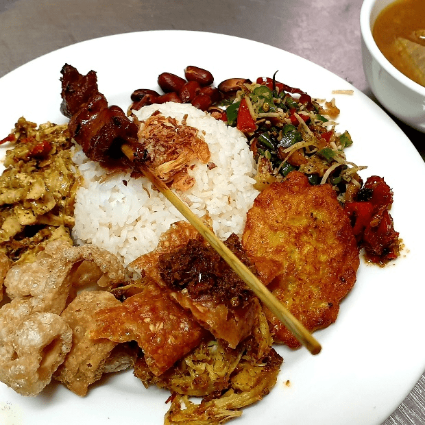 Nasi Babi Guling PASAR MAKAN